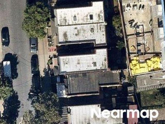 E 57th St