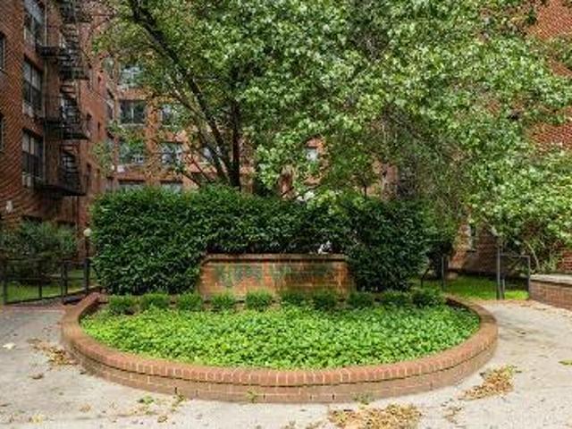 E 51st St Apt 3h