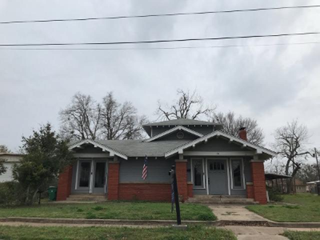 E 6th St