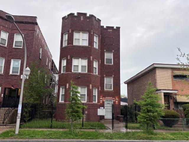 E 73rd St