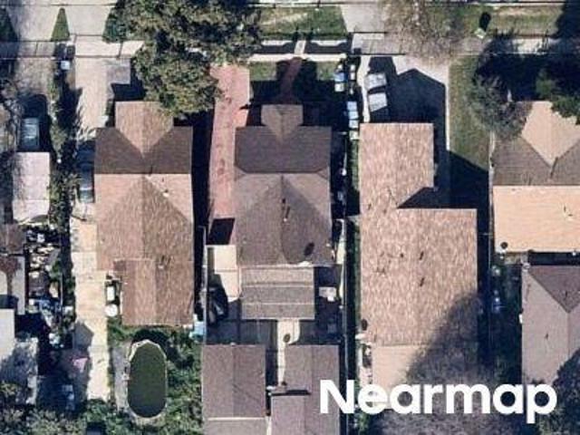 E 73rd St