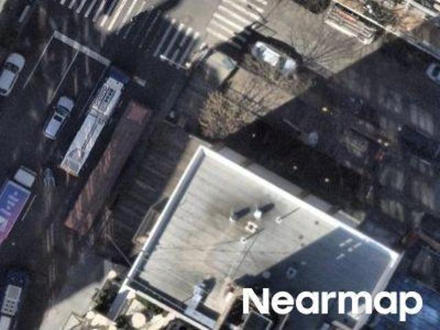E 80th St Apt 17b