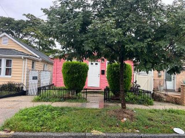 E 98th St