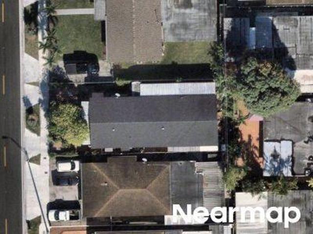 E 9th Ct