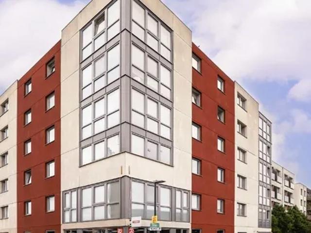 EC Cycling Coach and Personal Trainer, Orchard Road, London, TW9 4FG, United Kingdom | 1 bed apartment for rent #137170214 | Rentberry