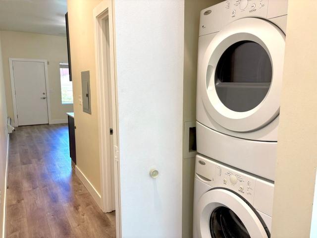 ECOFL01 1 Bedroom Apartment for Rent at 3951 N Williams Ave, Portland, OR 97227 Boise