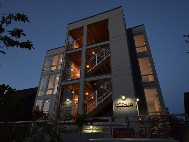 EcoFlats Univ Playfield 9th 3 Bedroom Apartment for Rent at 4730 9th Ave Ne, Seattle, WA 98105 University District