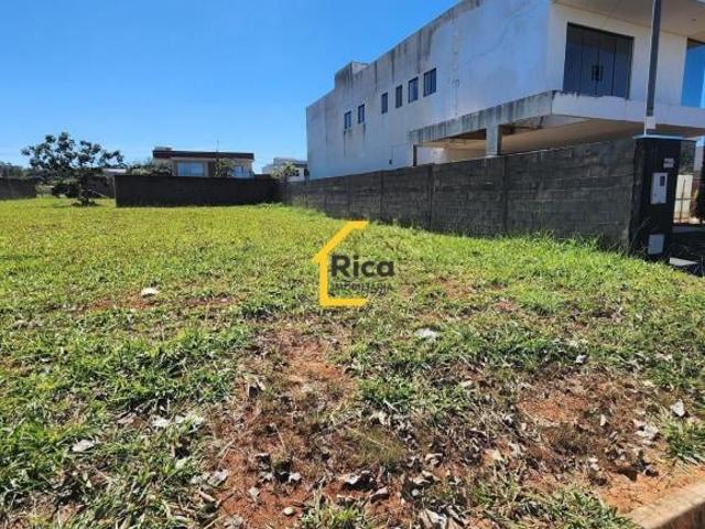 Economize na Obra: Lote Parcialmente Murado no Villa Suíça