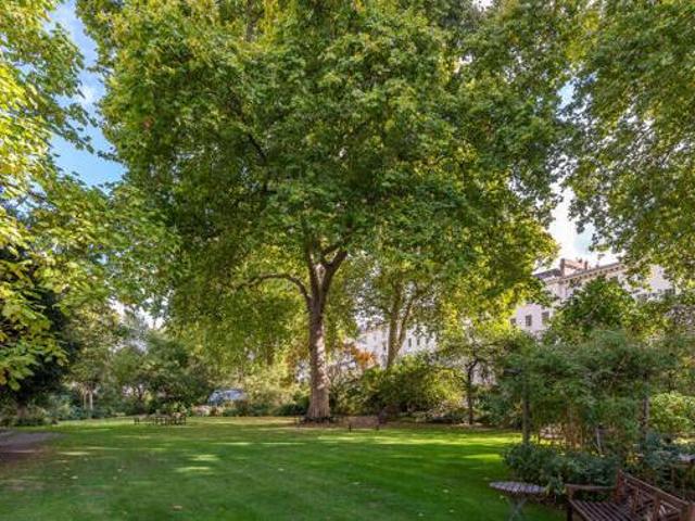 Eccleston Square, London, 5 Bedroom Maisonette