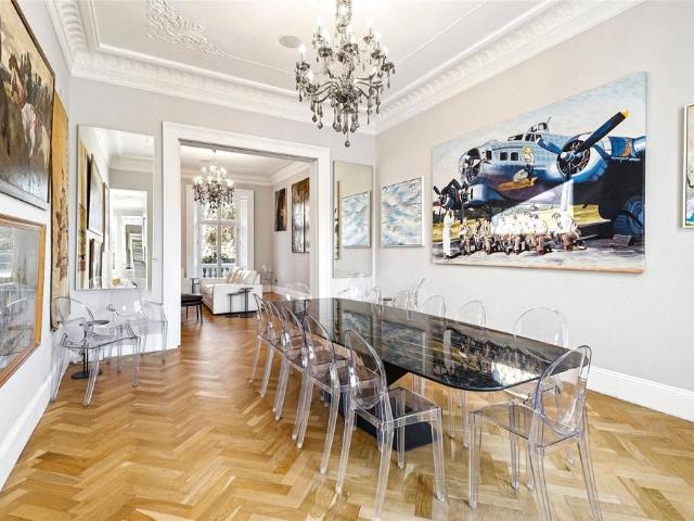 Eccleston Square, London, SW1V 4 bed flat to rent £19,500 pcm £4,500 pw
