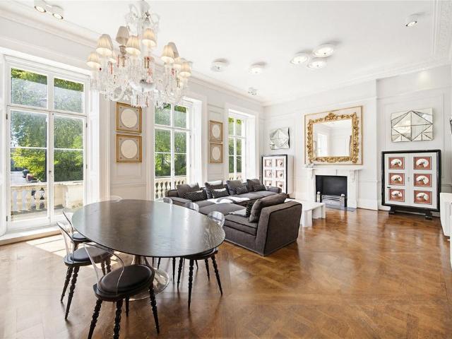Eccleston Square, Pimlico, London, SW1V 3 bed apartment to rent £8,000 pcm £1,846 pw