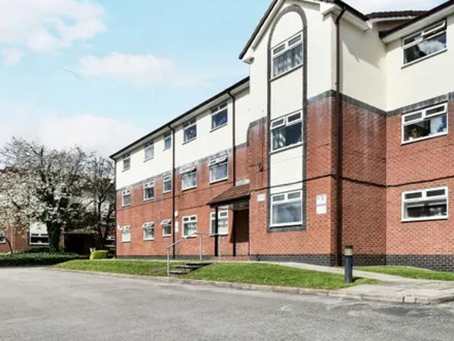 Eccles New Rd/South Langworthy Rd C, Eccles New Road, Salford, M50 2GQ, United Kingdom | 1 bed apartment for rent #165749884 | Rentberry