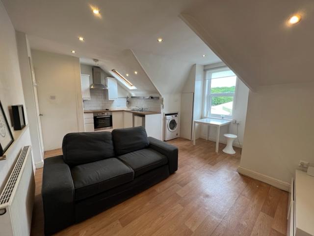 Ecclesall Road, S11 8TG