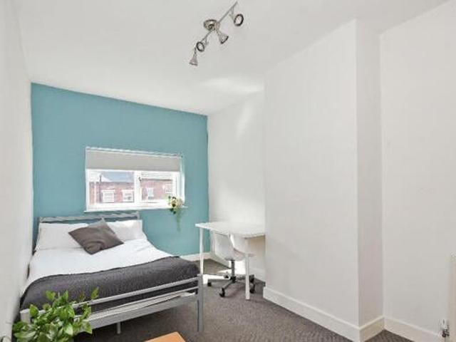 Ecclesall Road, Sheffield, 4 Bedroom Flat