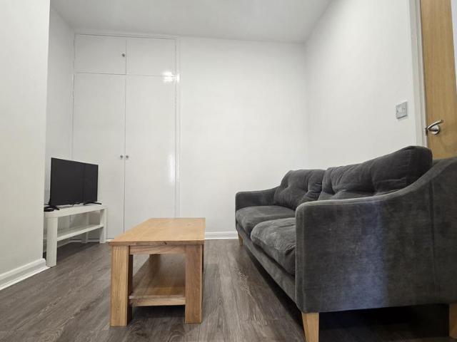 Ecclesall Road, Sheffield S11 3 bed apartment to rent £1,150 pcm £265 pw