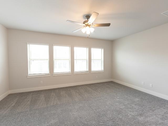 Echelon at Reverchon Bluffs 3 Bedroom Apartment for Rent at 2603 W Davis St, Dallas, TX 75211