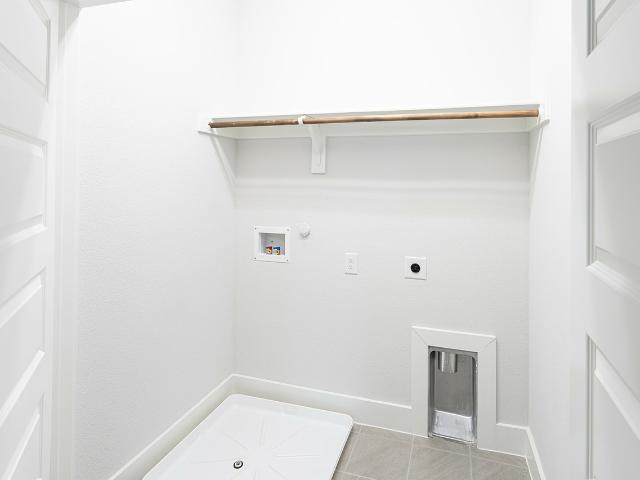 Echelon at Reverchon Bluffs 3 Bedroom Apartment for Rent at 2603 W Davis St, Dallas, TX 75211