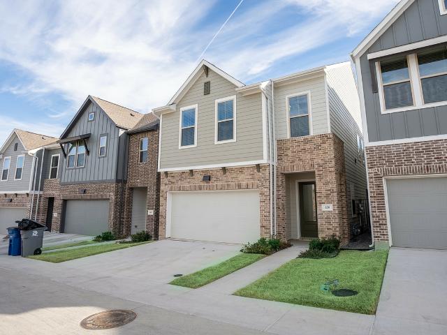 Echelon at Reverchon Bluffs 2 Bedroom Apartment for Rent at 2603 W Davis St, Dallas, TX 75211