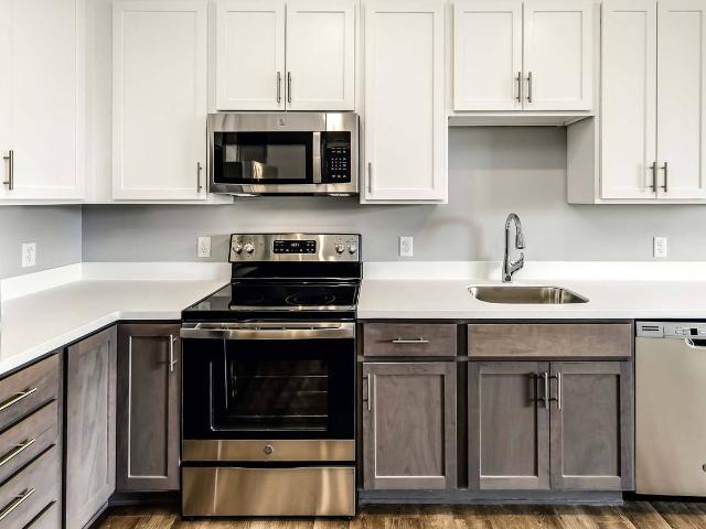 Echo Park 1 Bedroom Apartment for Rent at 7561 S 146th St, Omaha, NE 68138
