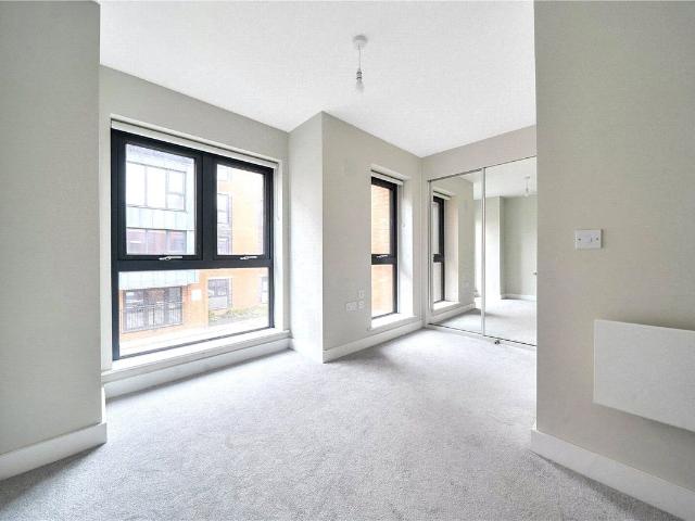 Echo Walk, Newbury, Berkshire RG14, 3 bed terraced house to rent, £2,010 pcm | PrimeLocation