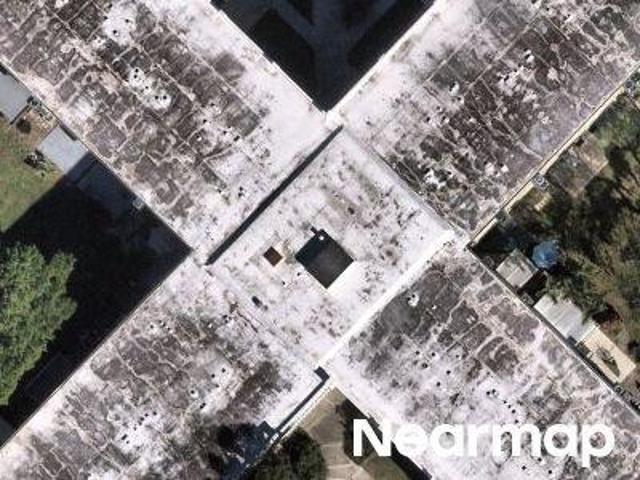 Ecuadorian Way Apt 24