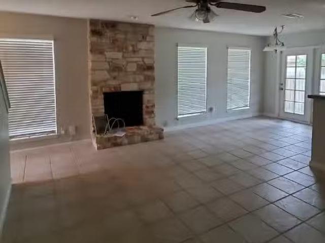 Eanes School District Duplex Off Mopac 1307 Spyglass Dr #A