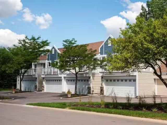 Eagan Gables 873 Eagan Gables