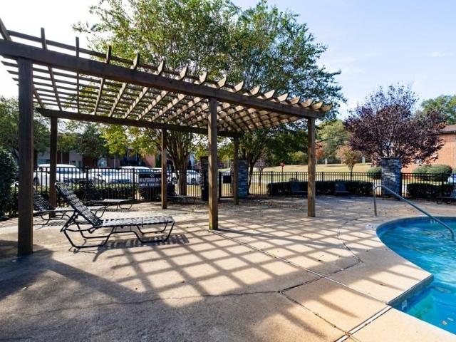 Eagle Trace Apartments 2 Bedroom Apartment for Rent at 1 Lakeside Rd, Greenville, SC 29611