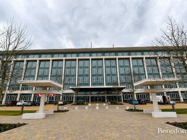 Eagle Way CM13, 1 bed flat to rent, £1,500 pcm | PrimeLocation