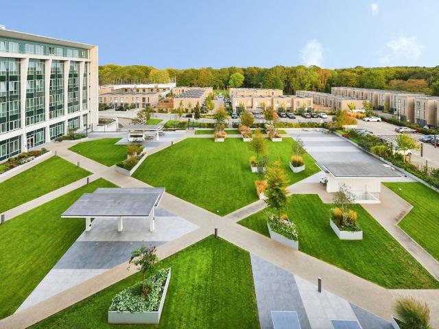 Eagle Way, Brentwood CM13, 1 bed property to rent, £1,400 pcm | PrimeLocation