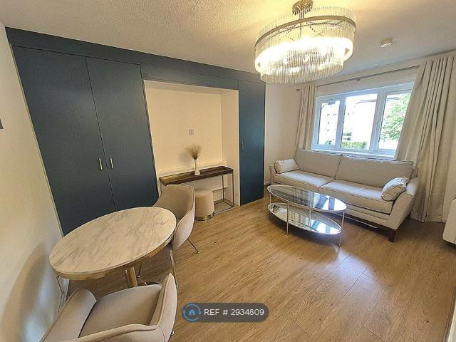 Eagle Drive, London NW9, Studio to rent, £1,300 pcm | PrimeLocation