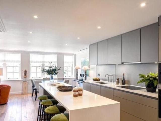 Eagle House, High Street Wimbledon, 3 Bedroom Duplex
