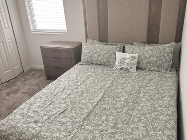 Eagle Lake Resort Style 15minsLegoland & 45minsDisney Private Bedroom Club house ‍Pool Gym Desk TV Washer