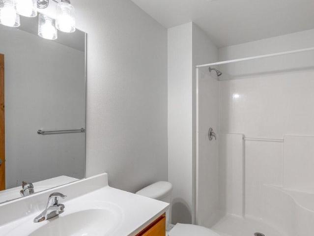 Eagle Point 2 Bedroom Apartment for Rent at 2209 27th Avenue West, Williston, ND 58801