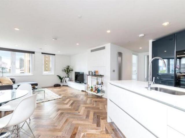 Eagle point, City Road, London EC1V 2 bed apartment to rent £3,600 pcm £831 pw