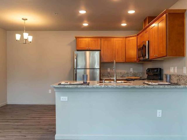 Eagle Ridge Apts 3 Bedroom Apartment for Rent at 2530 Sw Cherry Park Rd, Troutdale, OR 97060