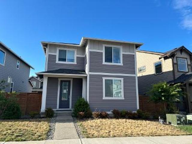 Eagle Ridge Dr E