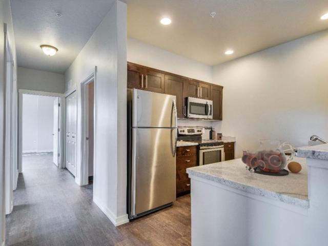 Eagle River Apartments 3 Bedroom Apartment for Rent at 827 E Riverside Dr, Eagle, ID 83616