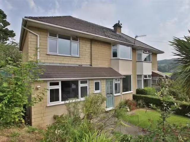 Eagle Road, Bath BA1 4 bed house to rent £1,975 pcm £456 pw