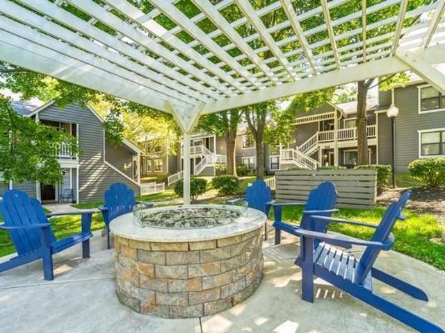 Eagle Rock Apartments at Columbia 2 Bedroom Apartment for Rent at 12020 Little Patuxent Pkwy, Columbia, MD 21044 Hickory Ridge
