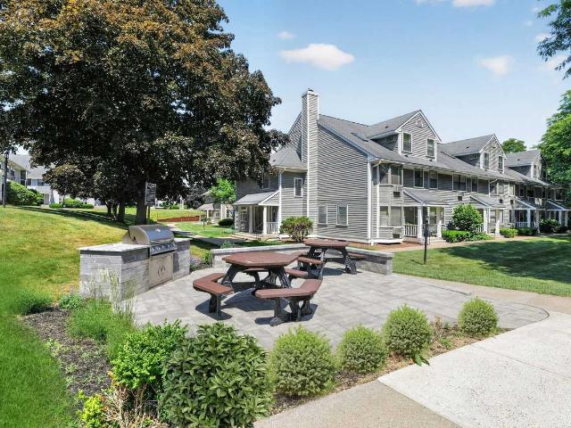Eagle Rock Apartments at Enfield 1 Bedroom Apartment for Rent at 1 Gatewood Dr, Enfield, CT 06082