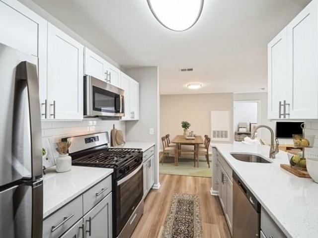 Eagle Rock Apartments at Freehold 3 Bedroom Apartment for Rent at 100 Lambert Way, Freehold, NJ 07728