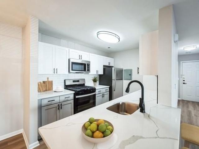 Eagle Rock Apartments at Freehold 1 Bedroom Apartment for Rent at 100 Lambert Way, Freehold, NJ 07728