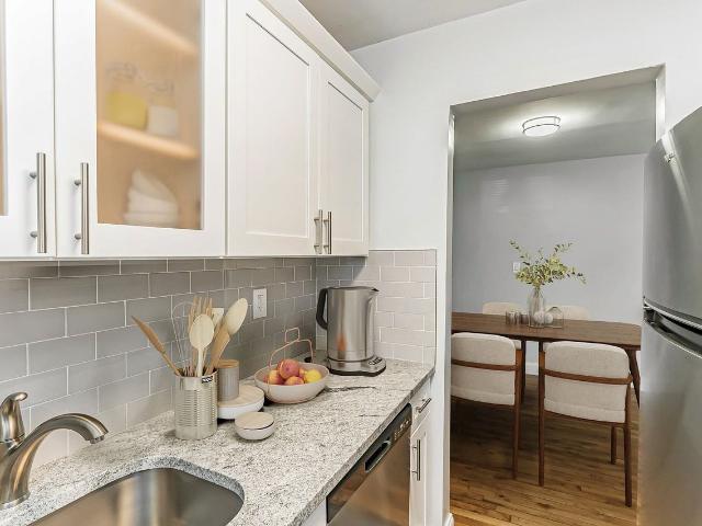 Eagle Rock Apartments at Hicksville & Jericho 1 Bedroom Apartment for Rent at 290 N Broadway, Hicksville, NY 11801 Hicksville