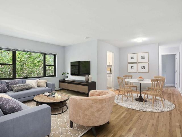 Eagle Rock Apartments at Hicksville & Jericho 1 Bedroom Apartment for Rent at 290 N Broadway, Hicksville, NY 11801 Hicksville