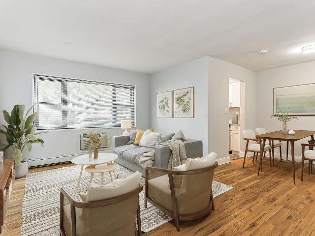 Eagle Rock Apartments at Hicksville & Jericho 1 Bedroom Apartment for Rent at 290 N Broadway, Hicksville, NY 11801 Hicksville