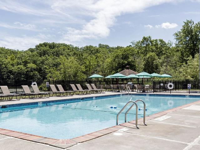Eagle Rock Apartments at Mohegan Lake 2 Bedroom Apartment for Rent at 209 New Chalet Dr, Mohegan Lake, NY 10547