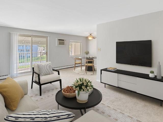 Eagle Rock Apartments at Malvern 3 Bedroom Apartment for Rent at 1086 W King Rd, Malvern, PA 19355