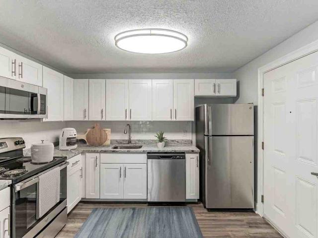 Eagle Rock Apartments at Manchester 1 Bedroom Apartment for Rent at 44 Croteau Ct, Manchester, NH 03104 Straw Smyth