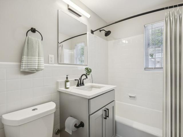Eagle Rock Apartments at Maplewood 2 Bedroom Apartment for Rent at 10 Van Ness Ct, Maplewood, NJ 07040